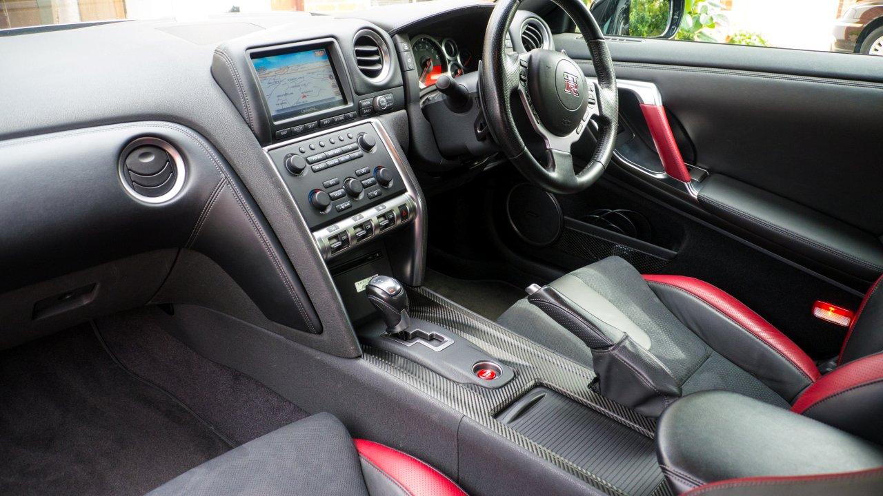 _1000314 - R35Audio - Custom PnP Audio Equipment for the R35 GTR